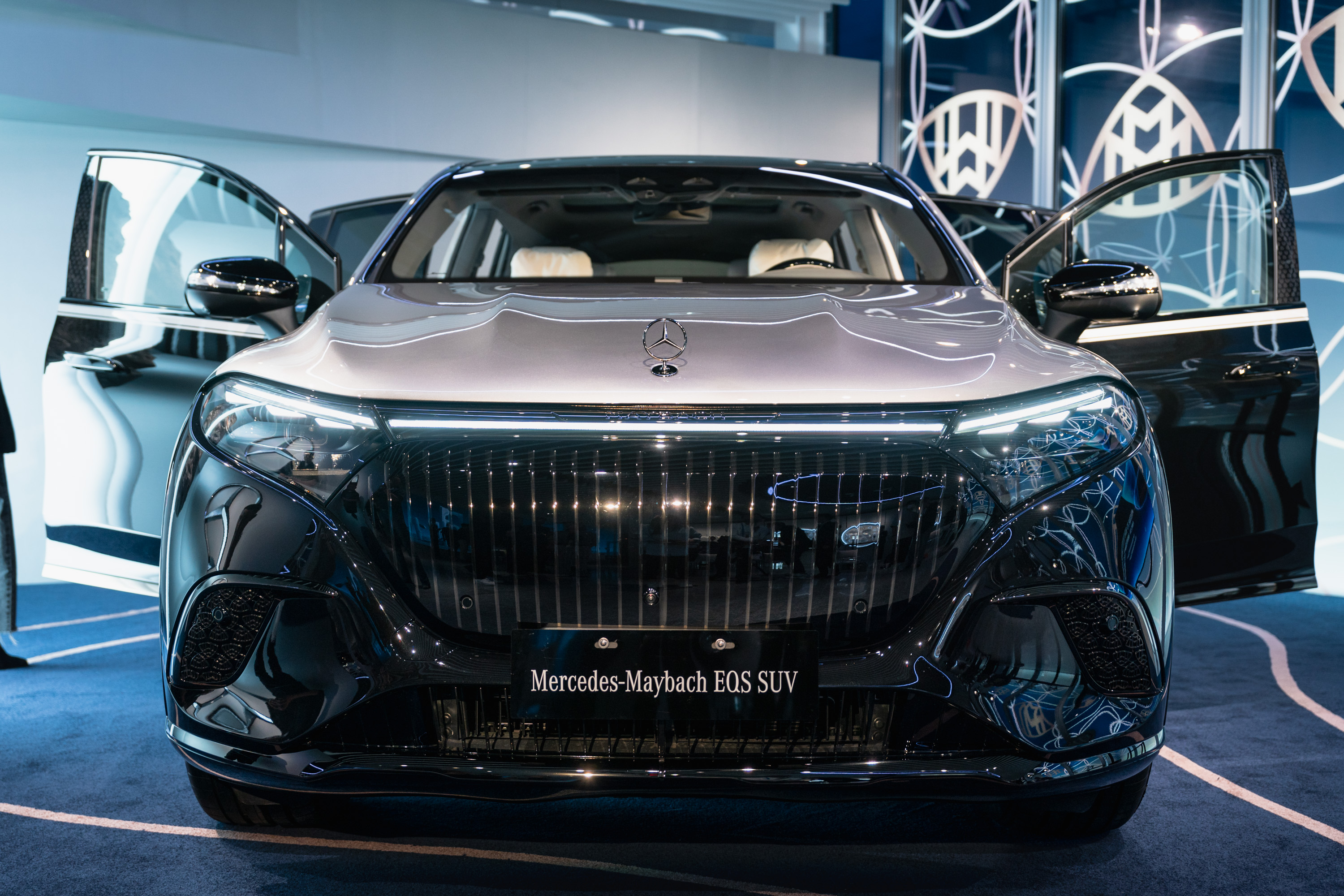 售價 970 萬起，純電休旅王者 Mercedes-Maybach EQS 680 SUV 正式在台發表！ - CarStuff 人車事